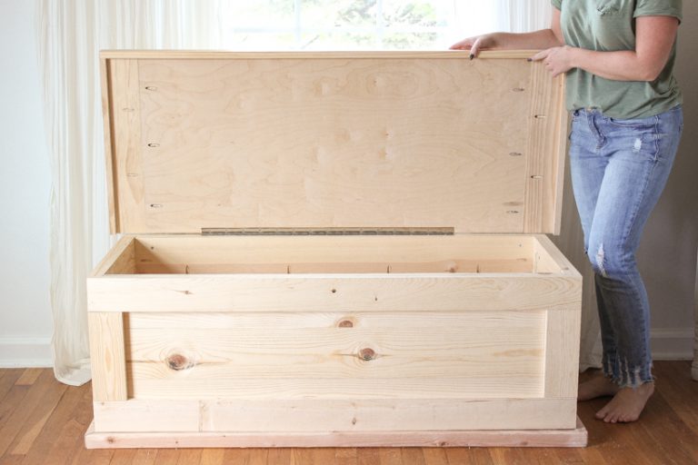 DIY Storage Trunk | LoveGrowsWild.com - Love Grows Wild